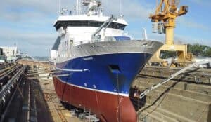 Dry-docked 70m research vessel, Tangaroa - Babcock Australasia